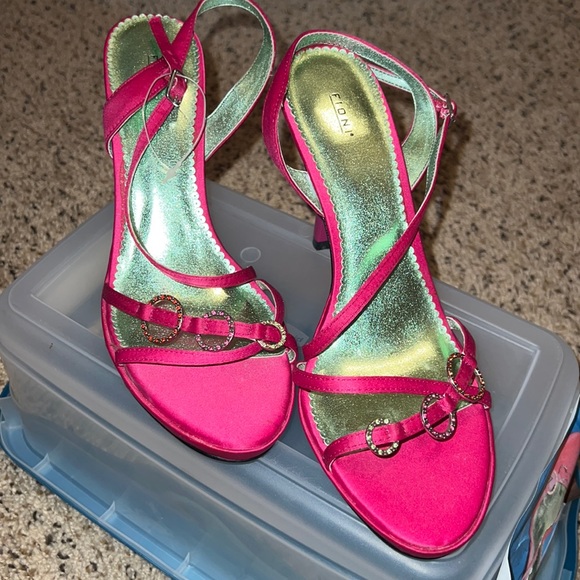 FIONI Clothing | Shoes | Fuchsia Heels With Rhinestones | Poshmark